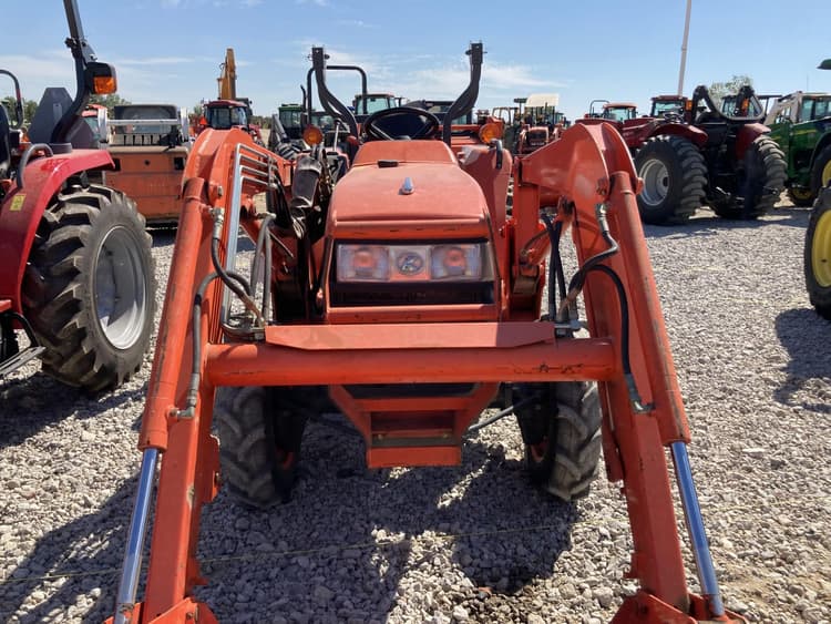 Kubota L2800 Tractors Less than 40 HP for Sale | Tractor Zoom