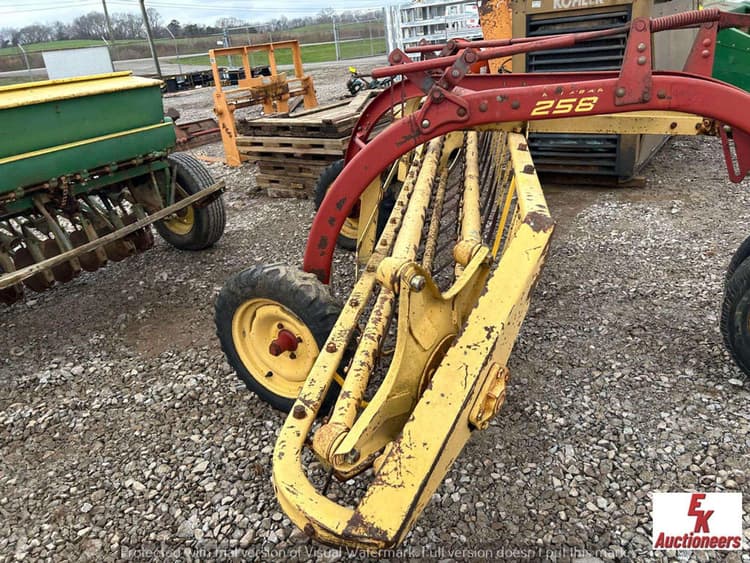 New Holland 258 Hay and Forage Hay - Rakes/Tedders for Sale | Tractor Zoom