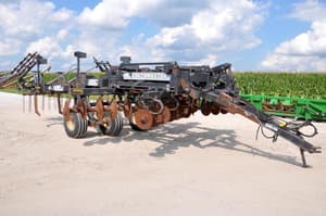 SOLD - M&W Earthmaster 1700 Lot No. 86-195 Tillage with 7 Shanks ...