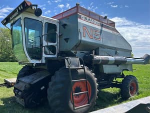 SOLD - 1985 Gleaner N5 Combines with 2,020 Hrs | Tractor Zoom