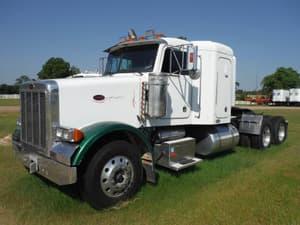 SOLD - 2002 Peterbilt 378 Lot No. 323 Other Equipment with 889,462 mi ...