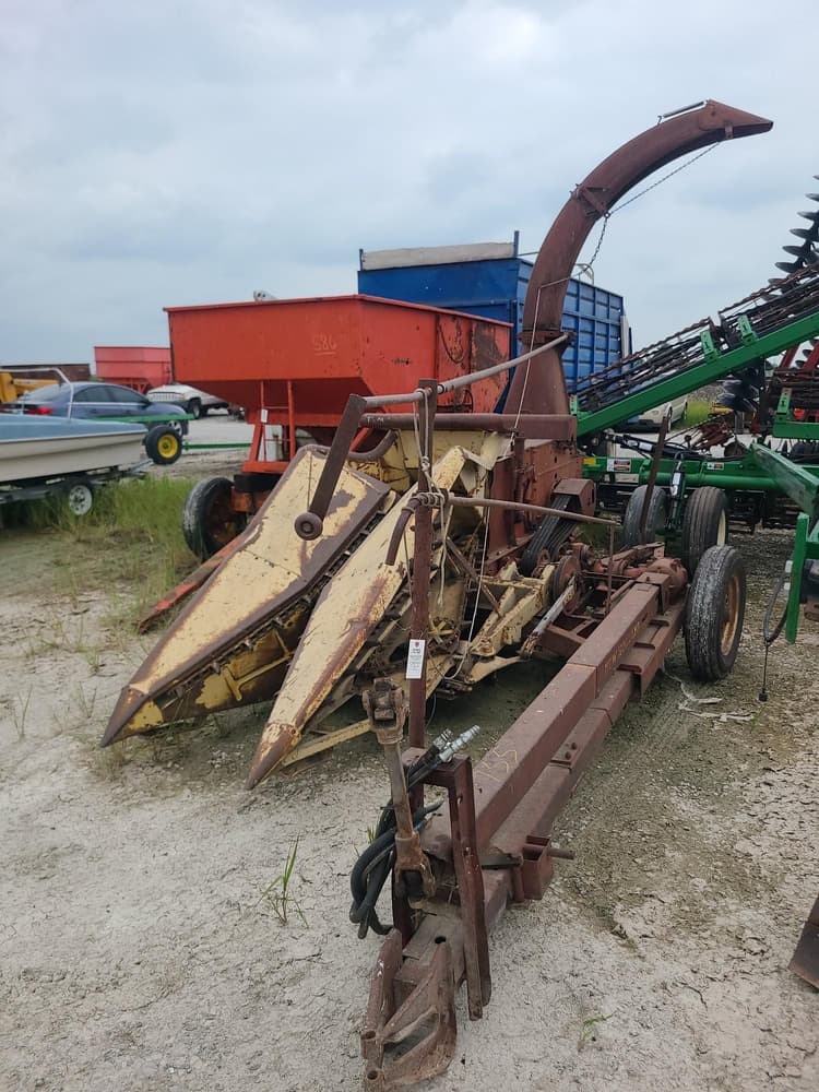 New Holland 818 Harvesting Forage Harvesters - Pull Type for Sale ...