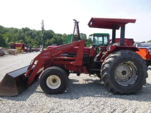 SOLD - 1995 Case IH 695 Lot No. 8402 Tractors with 4,280 Hrs | Tractor Zoom