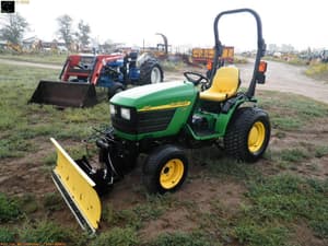 SOLD - 9556- 2004 John Deere 4110 MFWD Tractor Tractors with 566 Hrs | Tractor Zoom