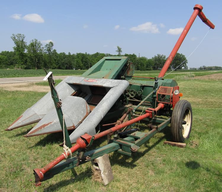 New Idea 324 Harvesting Forage Harvesters - Pull Type for Sale ...