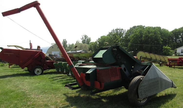 New Idea 324 Harvesting Forage Harvesters - Pull Type for Sale ...
