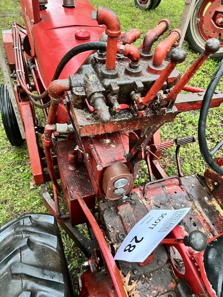 Tractor Zoom - 1941 Farmall A