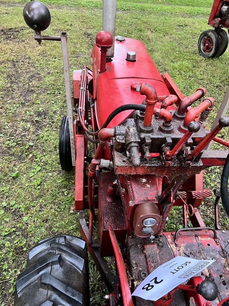 Tractor Zoom - 1941 Farmall A