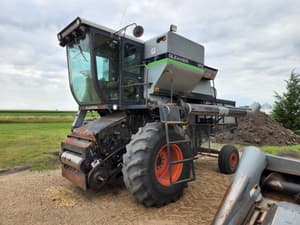 SOLD - Gleaner M3 Lot No. 11 Combines with 4,908 Hrs | Tractor Zoom