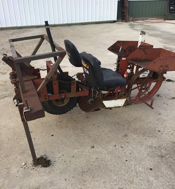 Mechanical Transplanter 1000 Planting Planters for Sale | Tractor Zoom