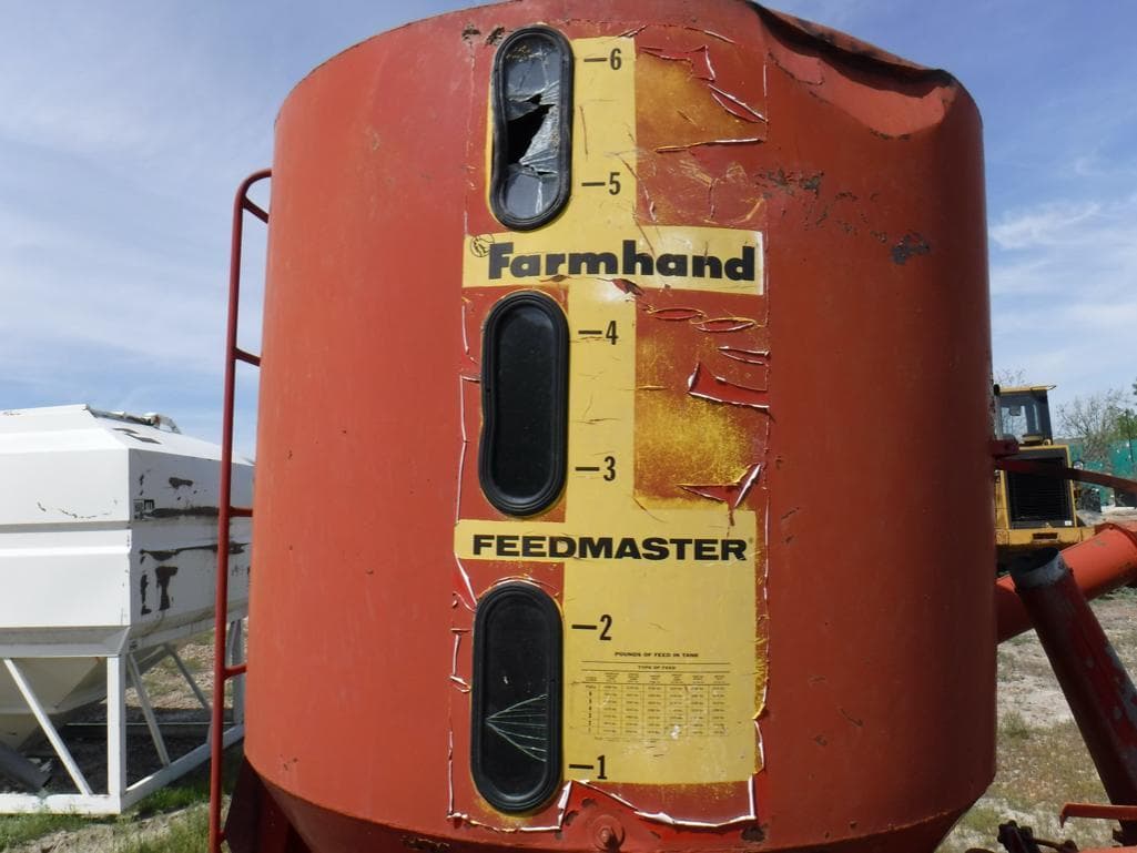 Farmhand Feed Master Hay and Forage Grinders/Mixers for Sale | Tractor Zoom