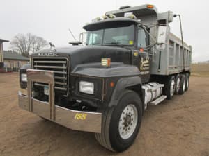 SOLD - 1995 Mack R688ST Lot No. 1109 Other Equipment with 327,392 mi | Tractor Zoom