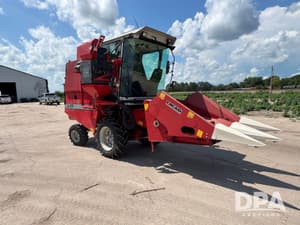 SOLD - 2008 Kincaid 8-XP Lot No. 446 Combines with 1,222 Hrs | Tractor Zoom