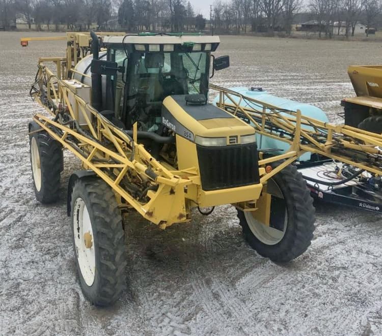2001 Ag-Chem RoGator 854 Chemical Applicators Sprayers - Self Propelled ...