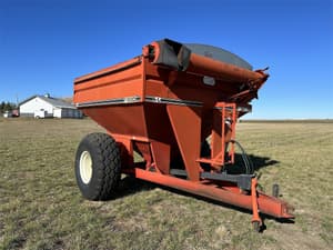 SOLD - A&L F500 Lot No. 1626 Harvesting with 500 Bu | Tractor Zoom