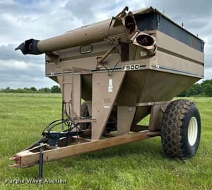 SOLD - A&L F500 Lot No. EJ0654 Harvesting with 500 Bu | Tractor Zoom