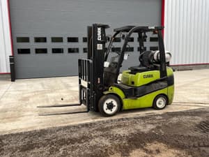 SOLD - "ABSOLUTE" Clarke C25C Tow Motor Construction with 1,296 Hrs ...