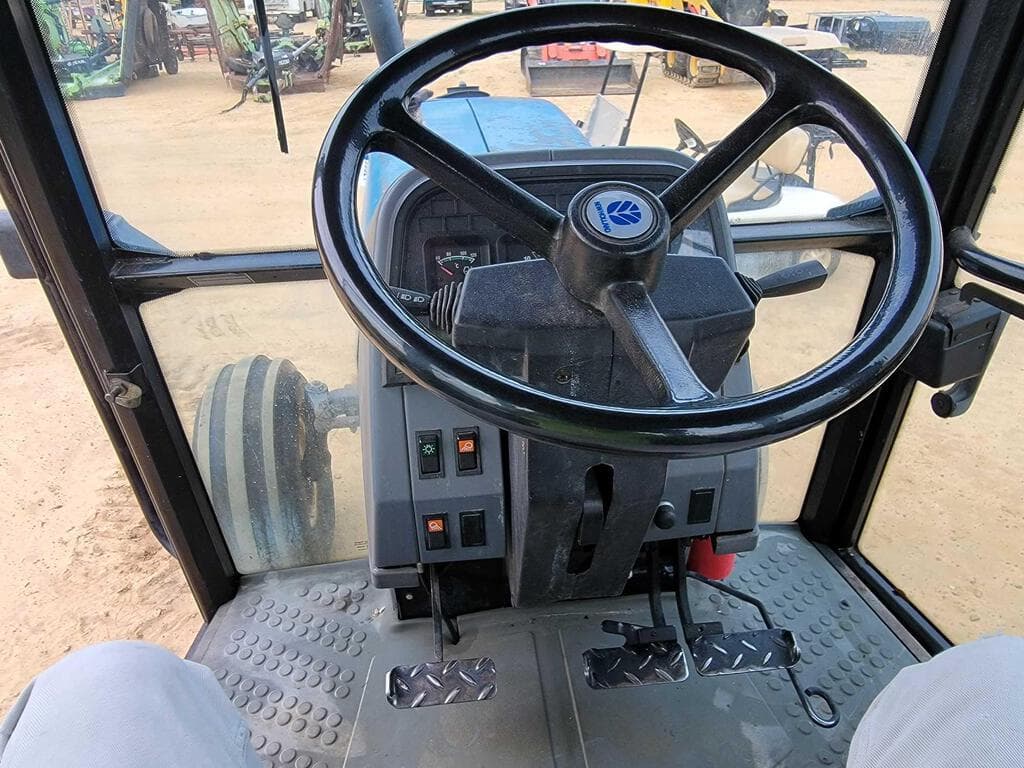 Ford 8240 Tractors 100 to 174 HP for Sale | Tractor Zoom