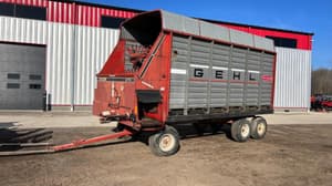 SOLD - "ABSOLUTE" Gehl 970 Forage Wagon Harvesting | Tractor Zoom