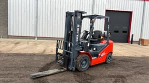 SOLD - Heil 25 Lot No. 51476 Construction with 3 Hrs | Tractor Zoom