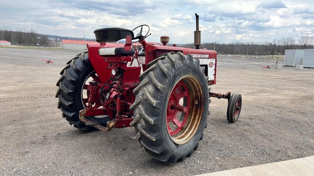 International Harvester 560 Tractors 40 to 99 HP for Sale | Tractor Zoom