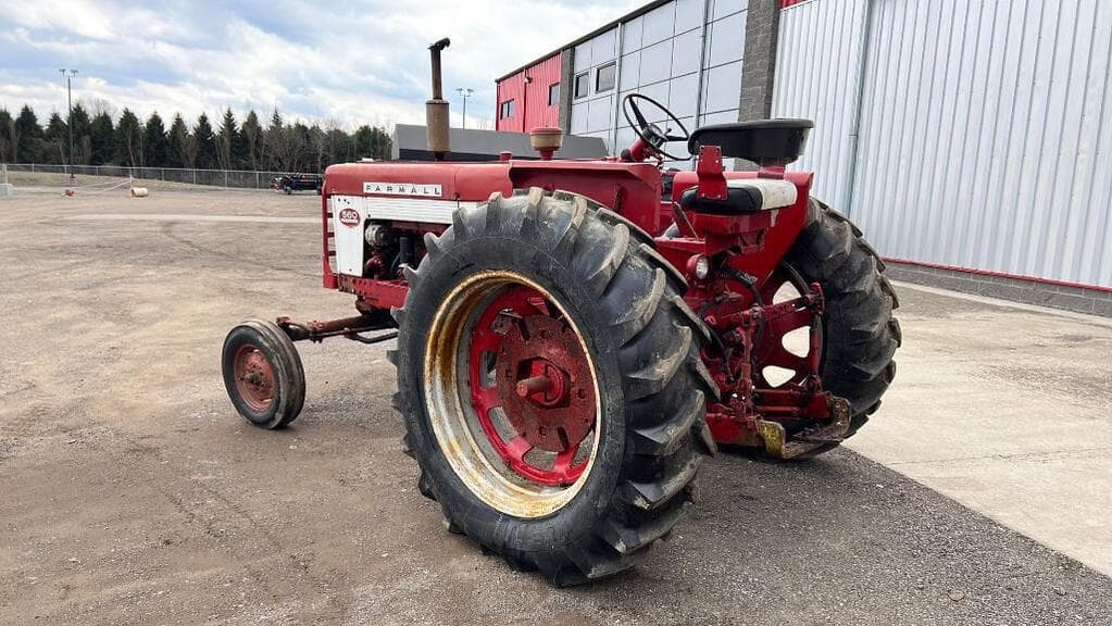 International Harvester 560 Tractors 40 to 99 HP for Sale | Tractor Zoom