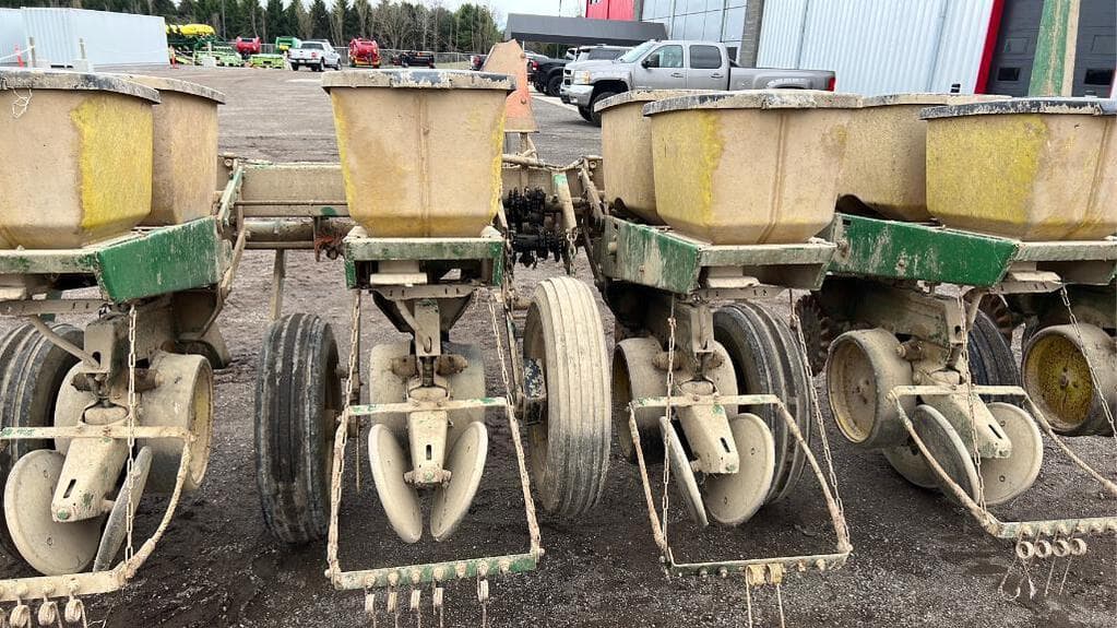 John Deere 7000 Planting Planters for Sale | Tractor Zoom