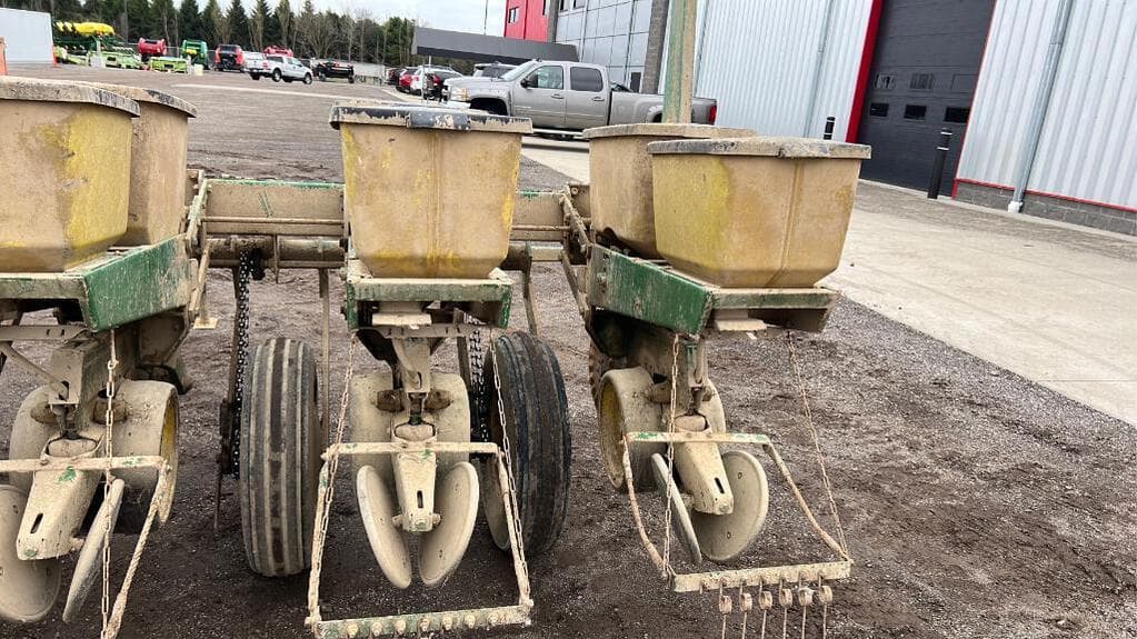 John Deere 7000 Planting Planters for Sale | Tractor Zoom