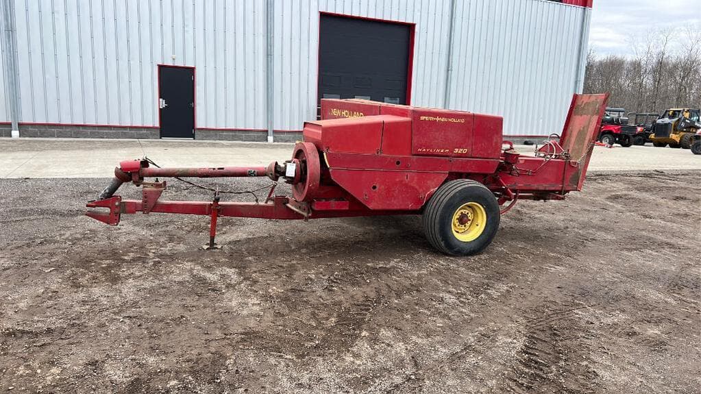 New Holland Hayliner 320 Hay and Forage Balers - Square for Sale ...