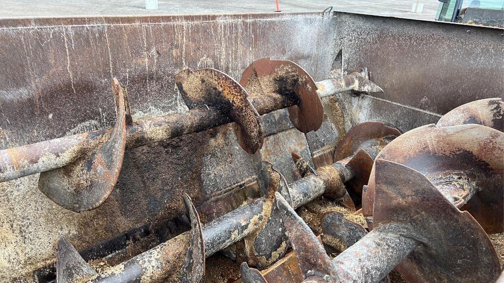 Patz 240 Hay and Forage Grinders/Mixers for Sale | Tractor Zoom