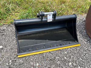 SOLD - "ABSOLUTE" Trojan 35CL 42" Ditching Bucket Construction ...