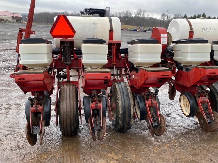 White 5100 Planting Planters for Sale | Tractor Zoom