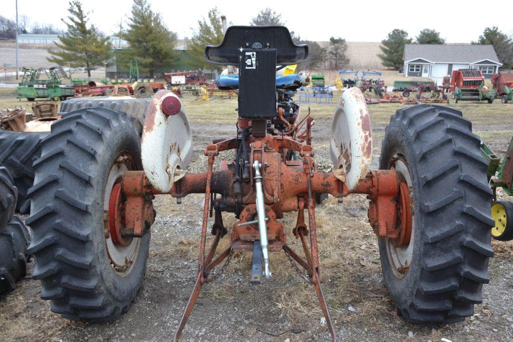 Tractor Zoom - Ford 901