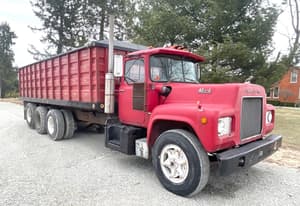 SOLD - 1971 Mack R685 Lot No. 1516734 Other Equipment with 640,755 mi ...