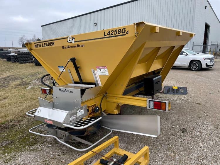 New Leader L4258 G4 Chemical Applicators Fertilizer Applicators - Dry ...