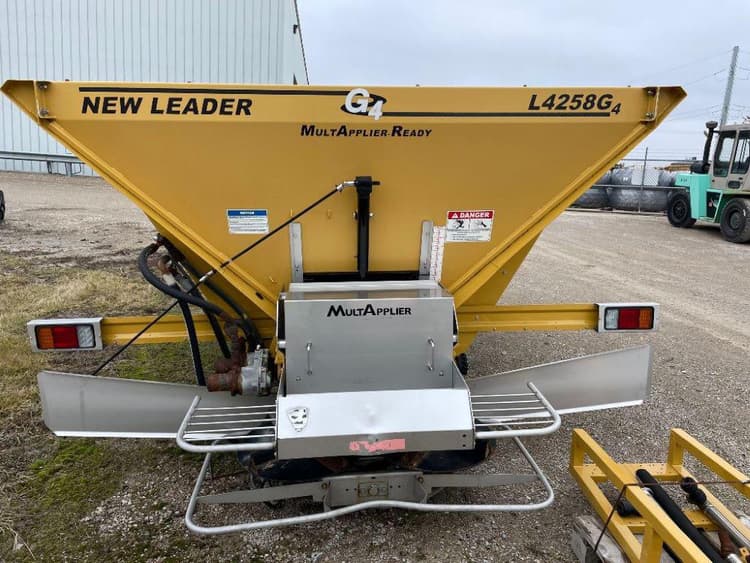 New Leader L4258 G4 Chemical Applicators Fertilizer Applicators - Dry ...