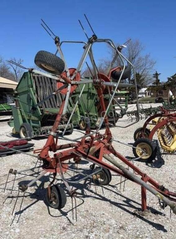Hesston 3717 Hay and Forage Hay - Rakes/Tedders for Sale | Tractor Zoom
