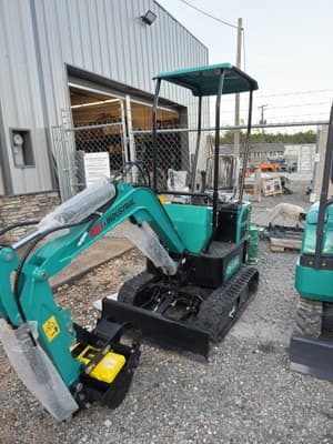 AGT Industrial QH12R Lot No. 6146117 Construction For Sale with --- Hrs ...