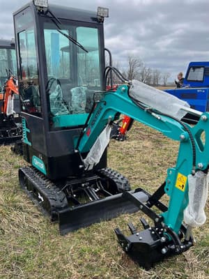 SOLD - 2023 AGT Industrial QH13R Lot No. 16472 Construction with ...