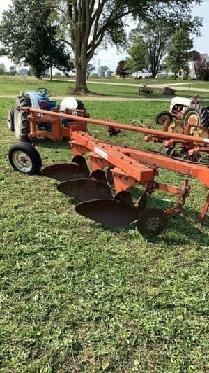 SOLD - Allie Chalmers 3 row bottom plow Tillage with 3 Bottoms ...