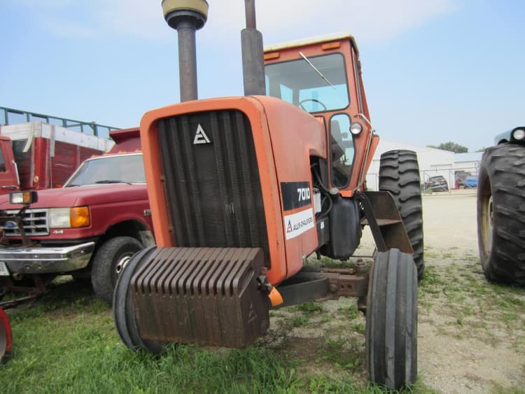 Allis Chalmers 7010 Tractors 100 to 174 HP for Sale | Tractor Zoom