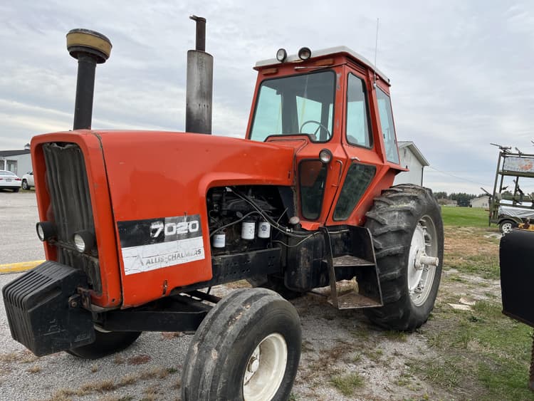 Allis Chalmers 7020 Tractors 100 to 174 HP for Sale | Tractor Zoom