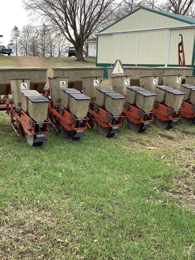 Allis Chalmers Undetermined Planting Planters for Sale | Tractor Zoom