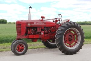 SOLD - Farmall Super MD Lot No. 13 Tractors with 52 HP | Tractor Zoom