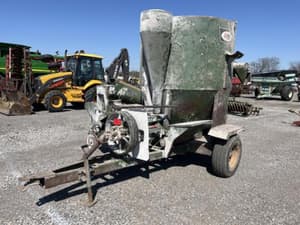 SOLD - Arts-Way 320 Mixer Hay and Forage | Tractor Zoom
