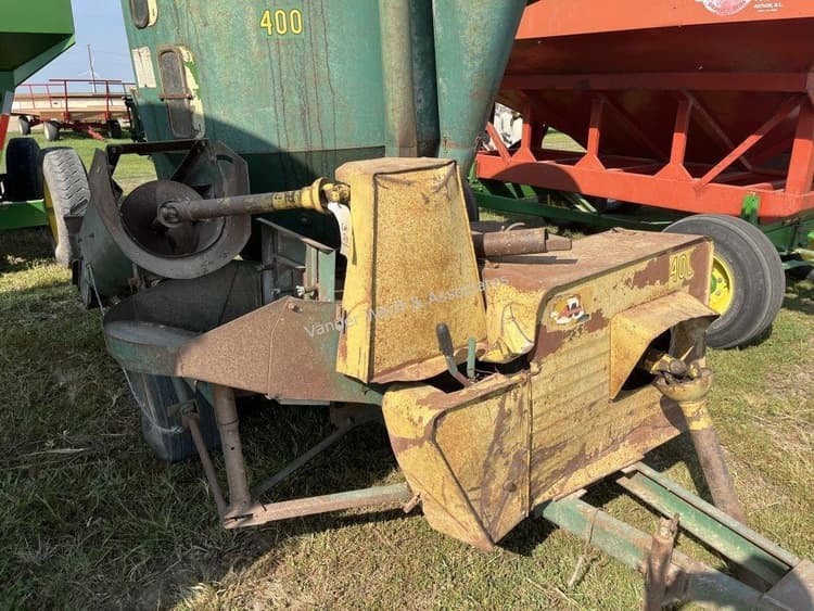Art's Way 400 Hay and Forage Grinders/Mixers for Sale | Tractor Zoom