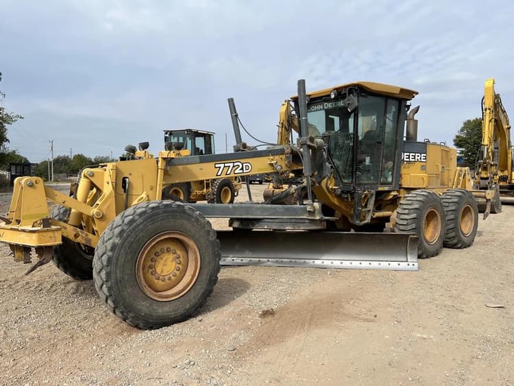 SOLD - 2008 John Deere 772D Construction Motor Graders | Tractor Zoom