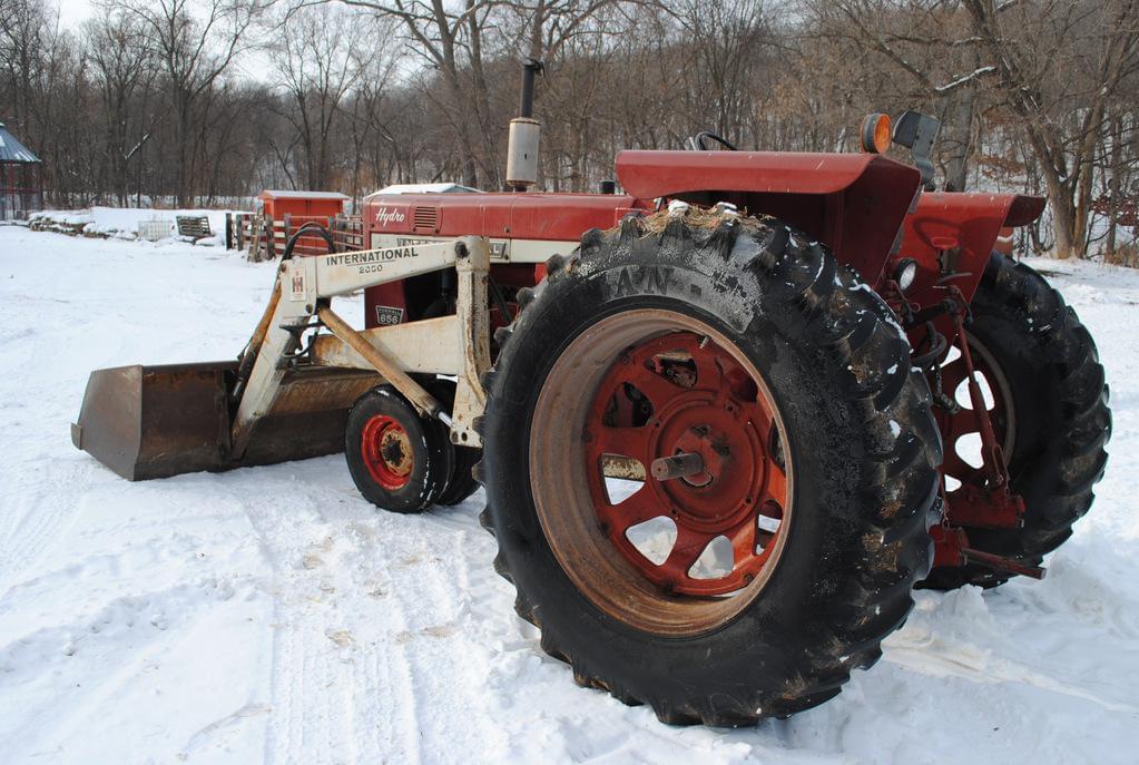 International Harvester 656 Tractors 40 to 99 HP for Sale | Tractor Zoom