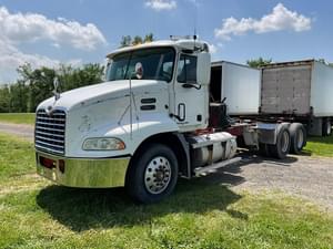 SOLD - 2001 Mack CX613 Lot No. 266542 Other Equipment with 934,841 mi | Tractor Zoom