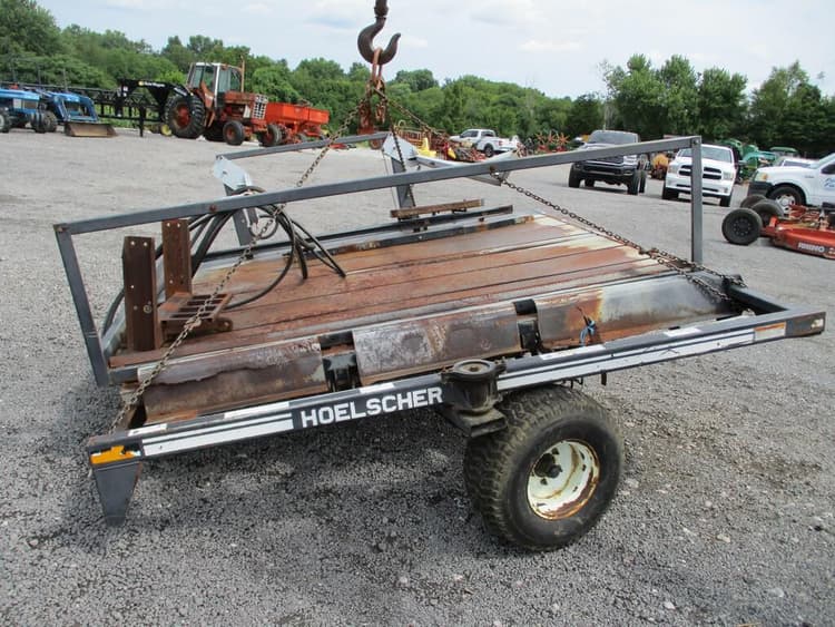 Hoelscher 1000 Hay and Forage Bale Accumulators/Movers for Sale ...